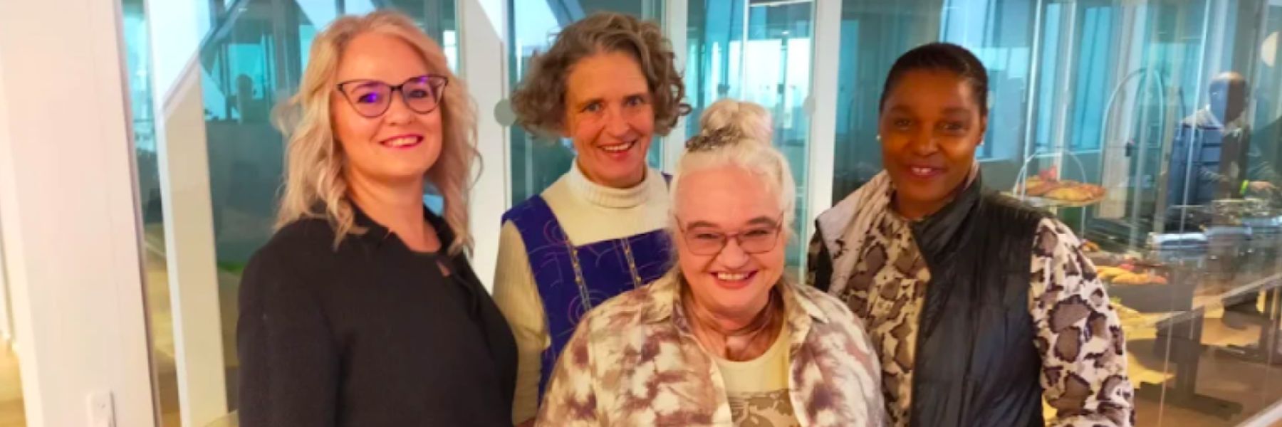 Flow gets gold award for advancing the South African communications ...